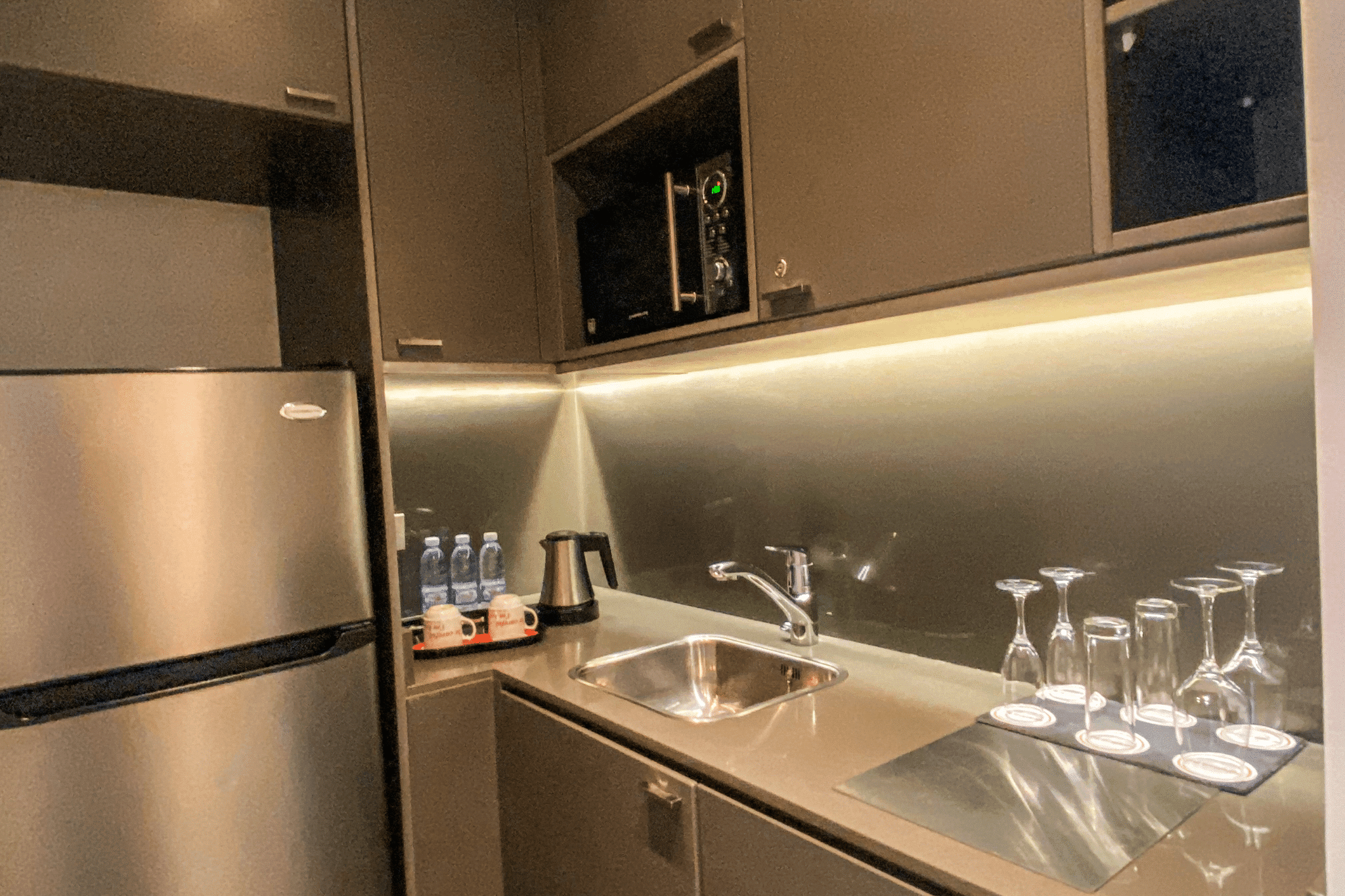 Lebanon Getaway at Our Rooms - The Smallville Hotel